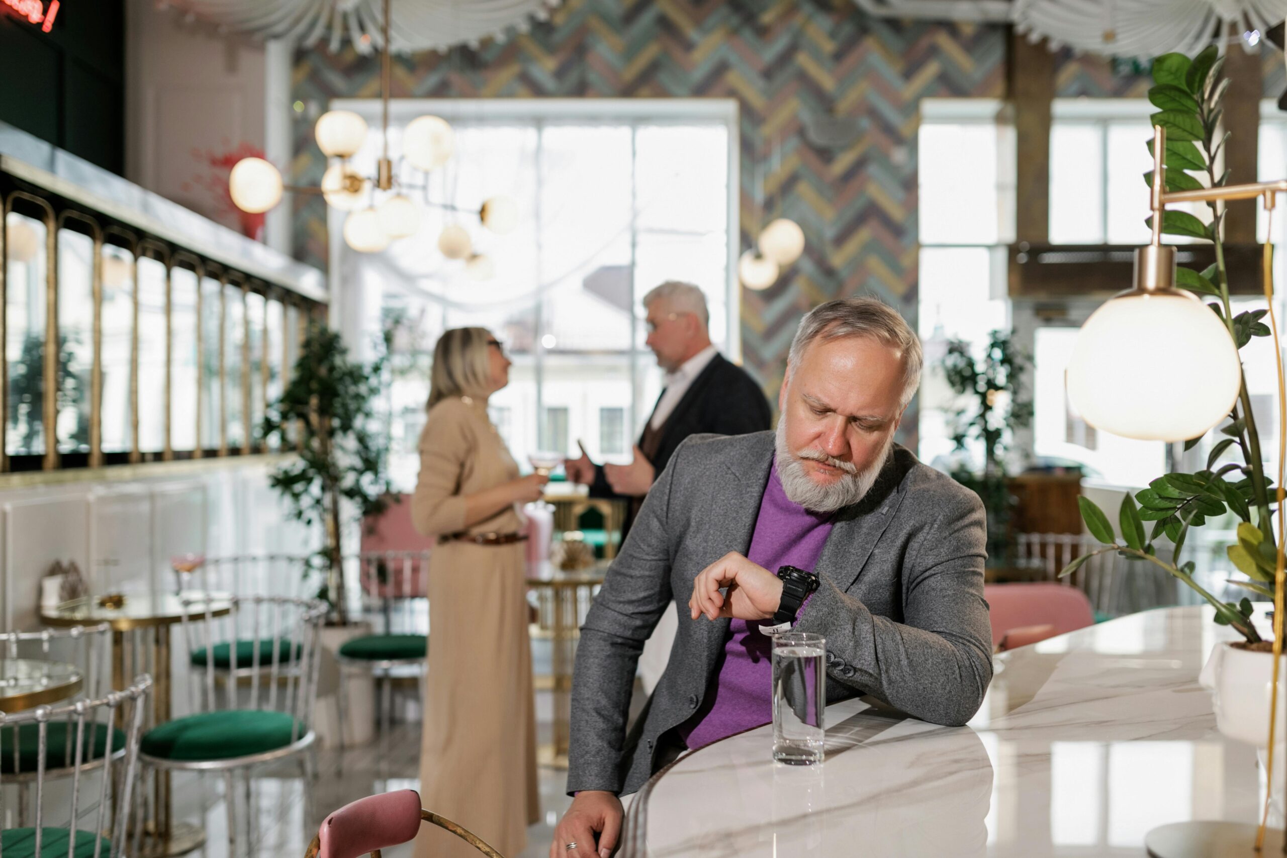 Senior- Friendly Watches: Easy to Read Timepieces for Comfort - Easy ...